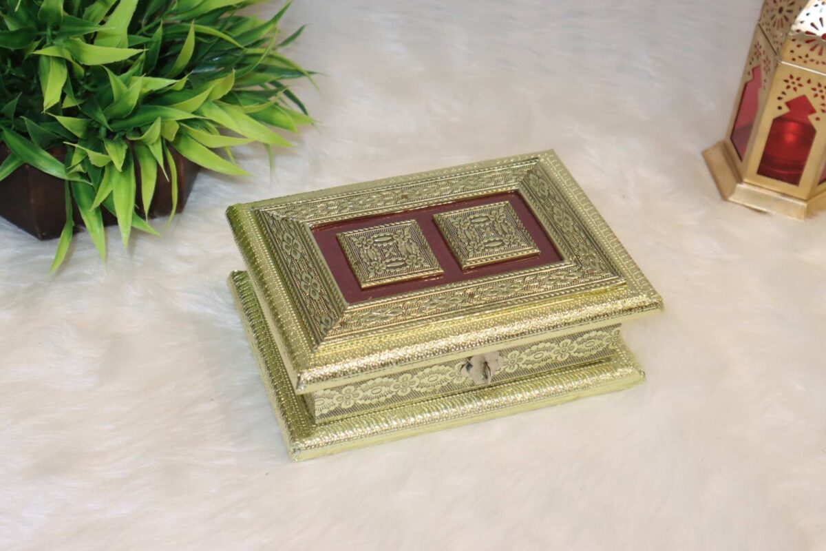 Maroon Diamond Dry fruit box – Athulyaa